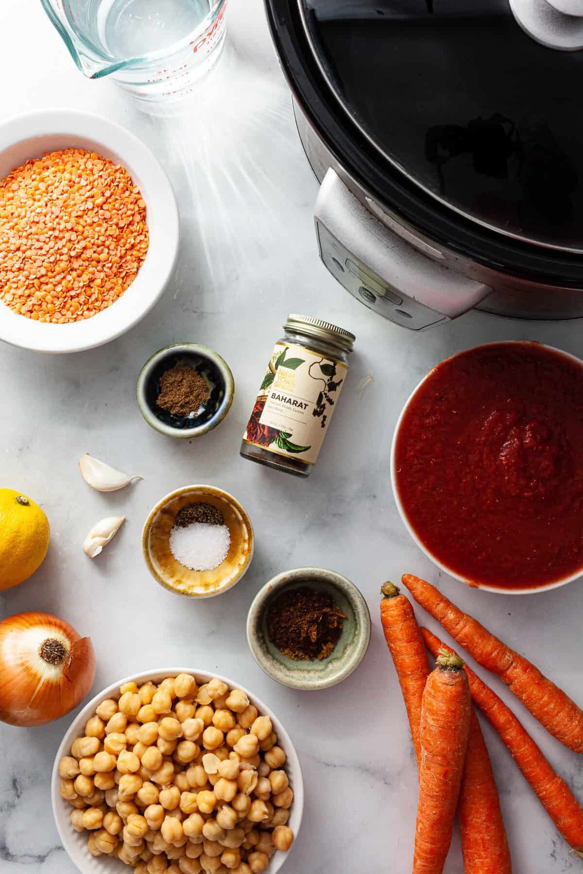 Smoky Slow Cooker Stewed Lentils and Chickpeas - Balancing Bowls